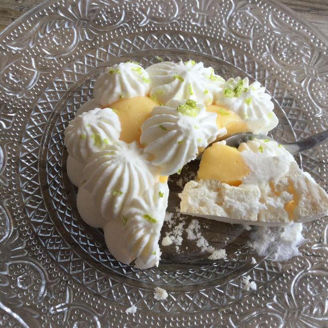 Pavlova au citron – Madame fait des gâteaux
